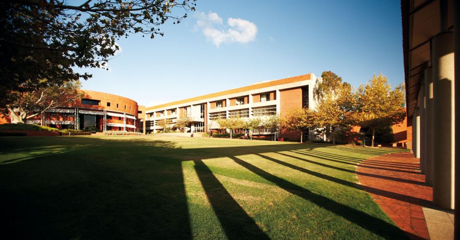 CURTIN SYDNEY UNIVERSITY - VietInt